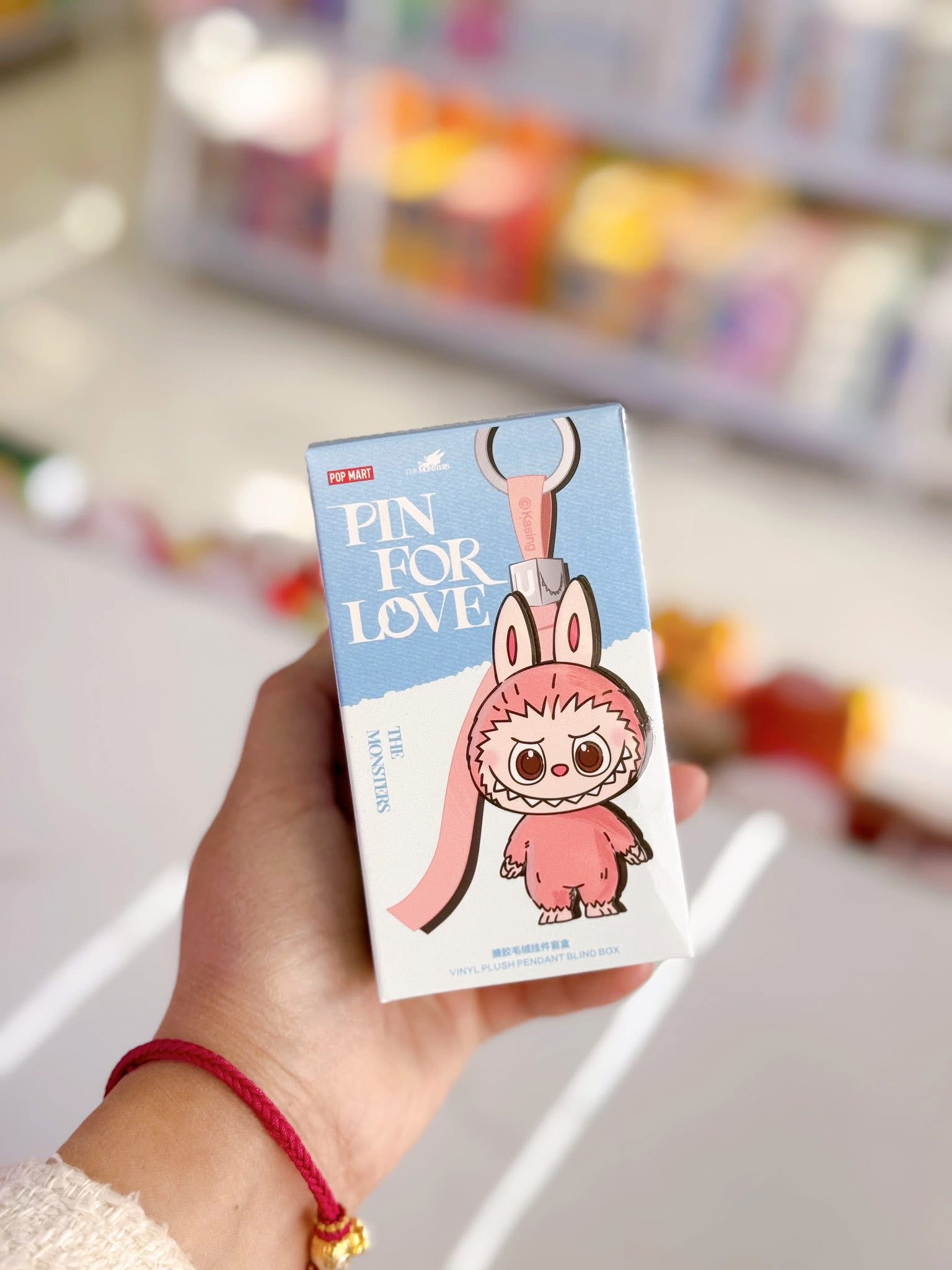 BLIND BOX LABUBU V4 PIN FOR LOVER ( AUTHENTIC ) - MÀU XANH ( NHÂN VẬT ...