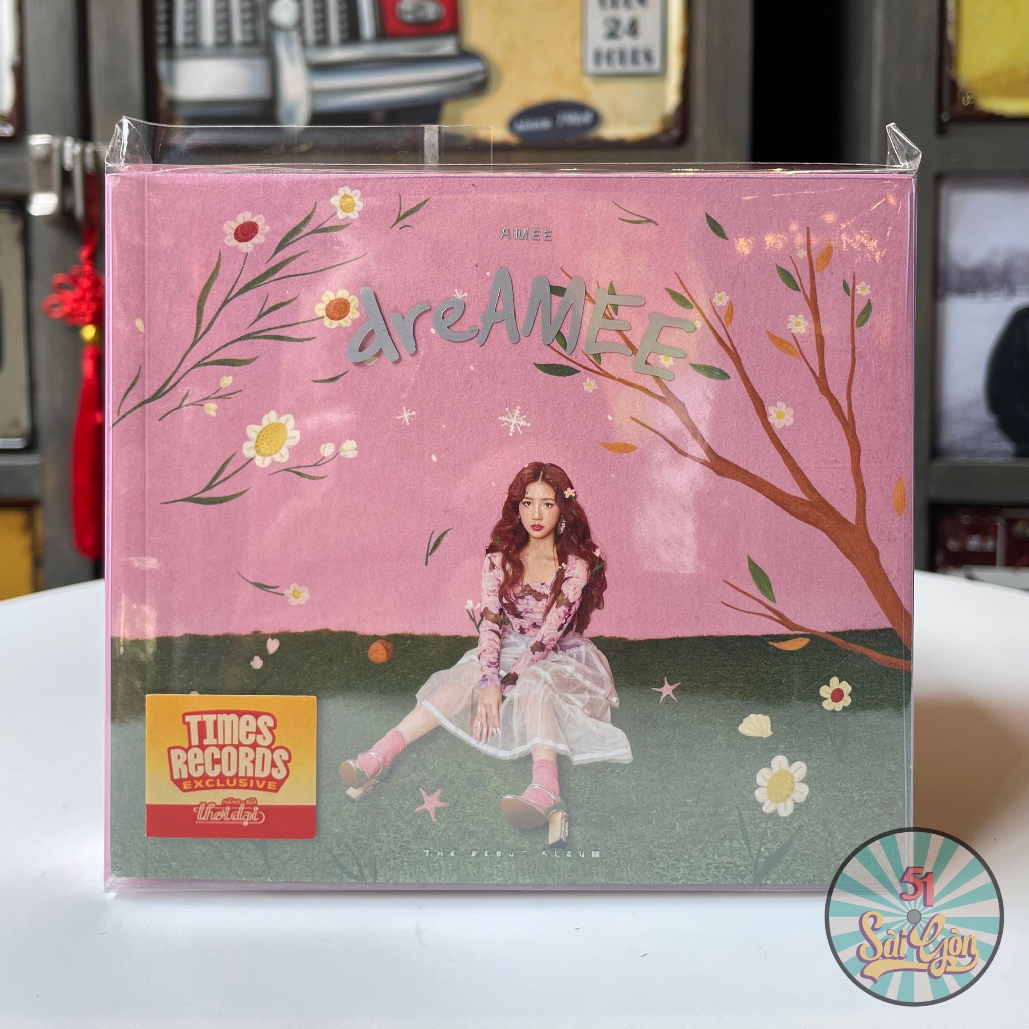 đĩa CD AMEE - DREAMEE (CÓ CHỮ KÝ/ SIGNED BOOKLET) | Đĩa Than 51 Sài Gòn