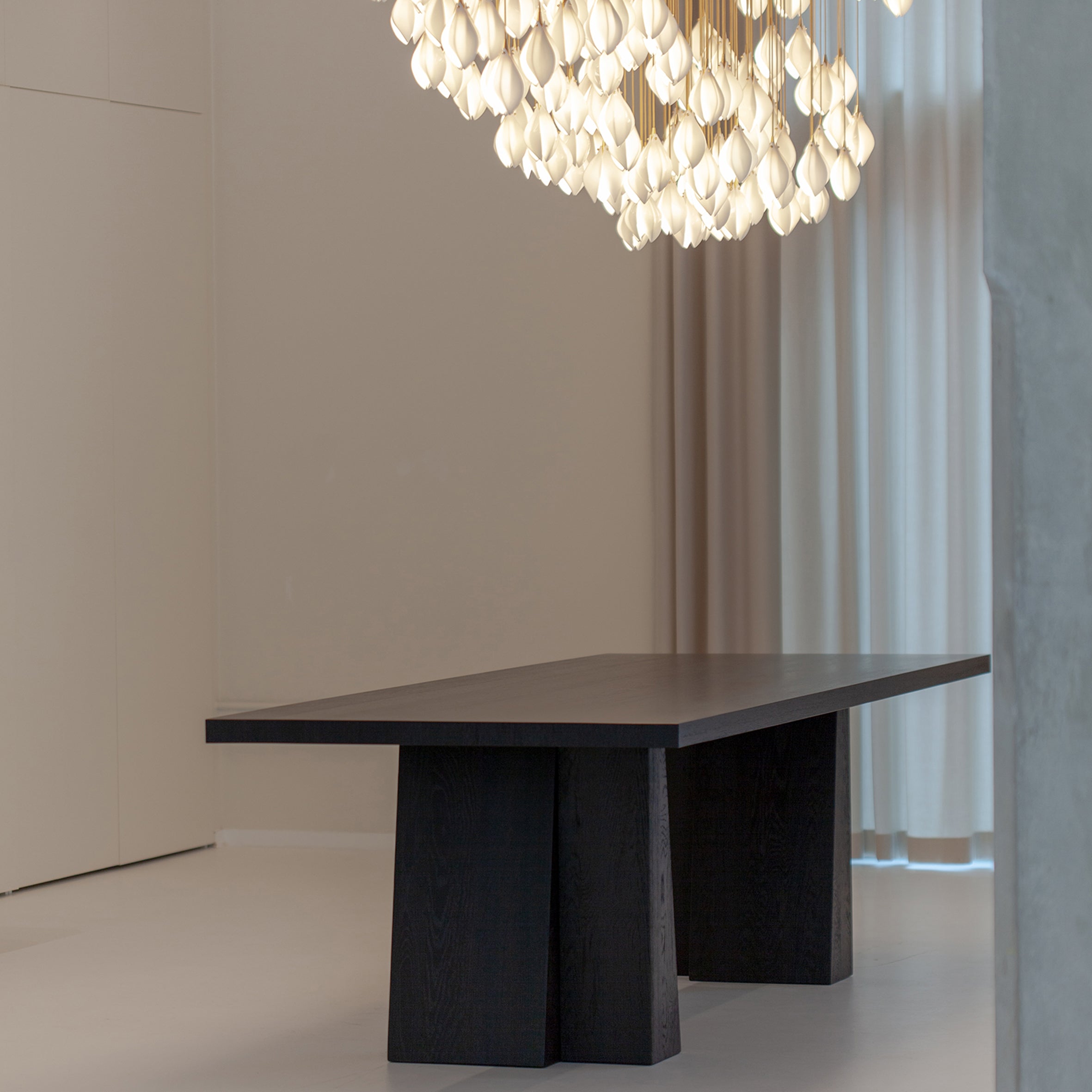 Eli Dining Table | Espace Interior