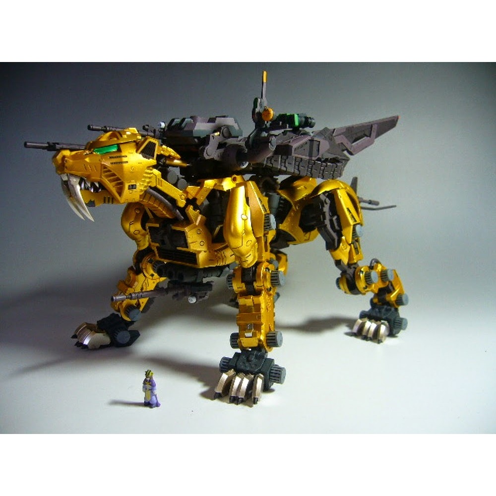 Mô hình lắp ráp 1/72 Zoids Saber Tiger Gold