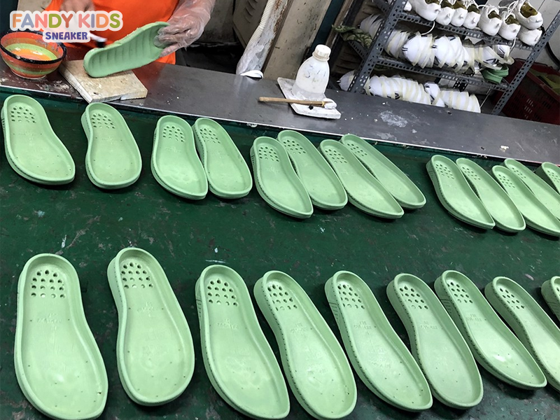 Phylon là gì? Một số mẫu giày trẻ em có đế Phylon nên mua nhất