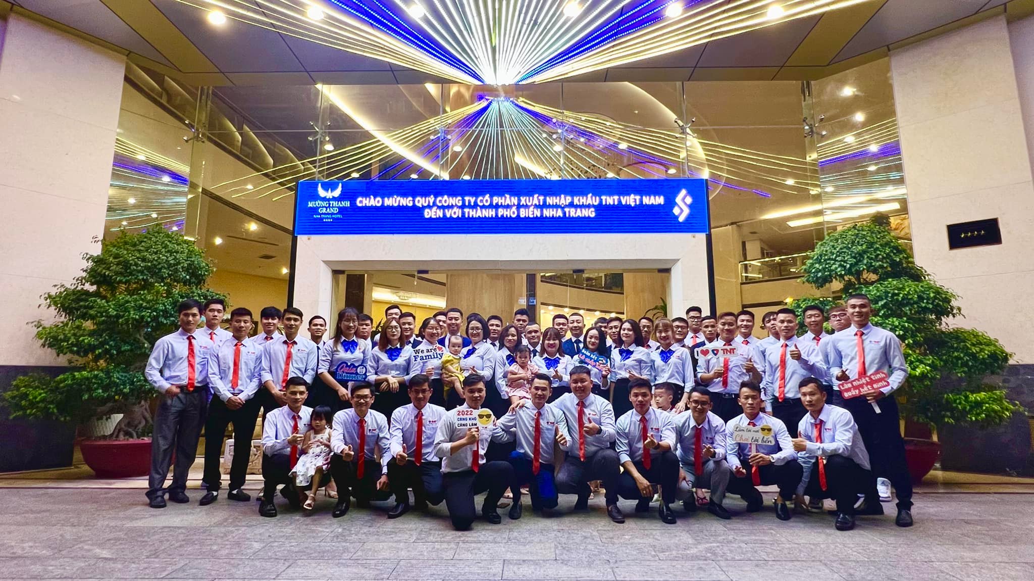 Giới thiệu về công ty CP XNK TNT VIỆT NAM