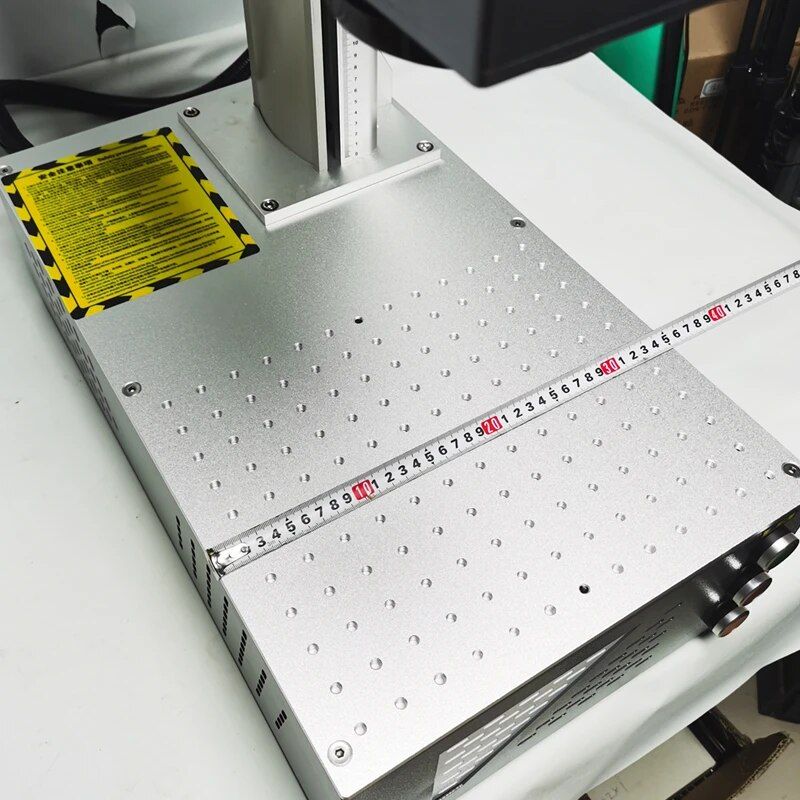 Máy Khắc Laser Fiber Desktop 20W/30W/50W/100W Series LSM-DESK-S LaserMan.vn