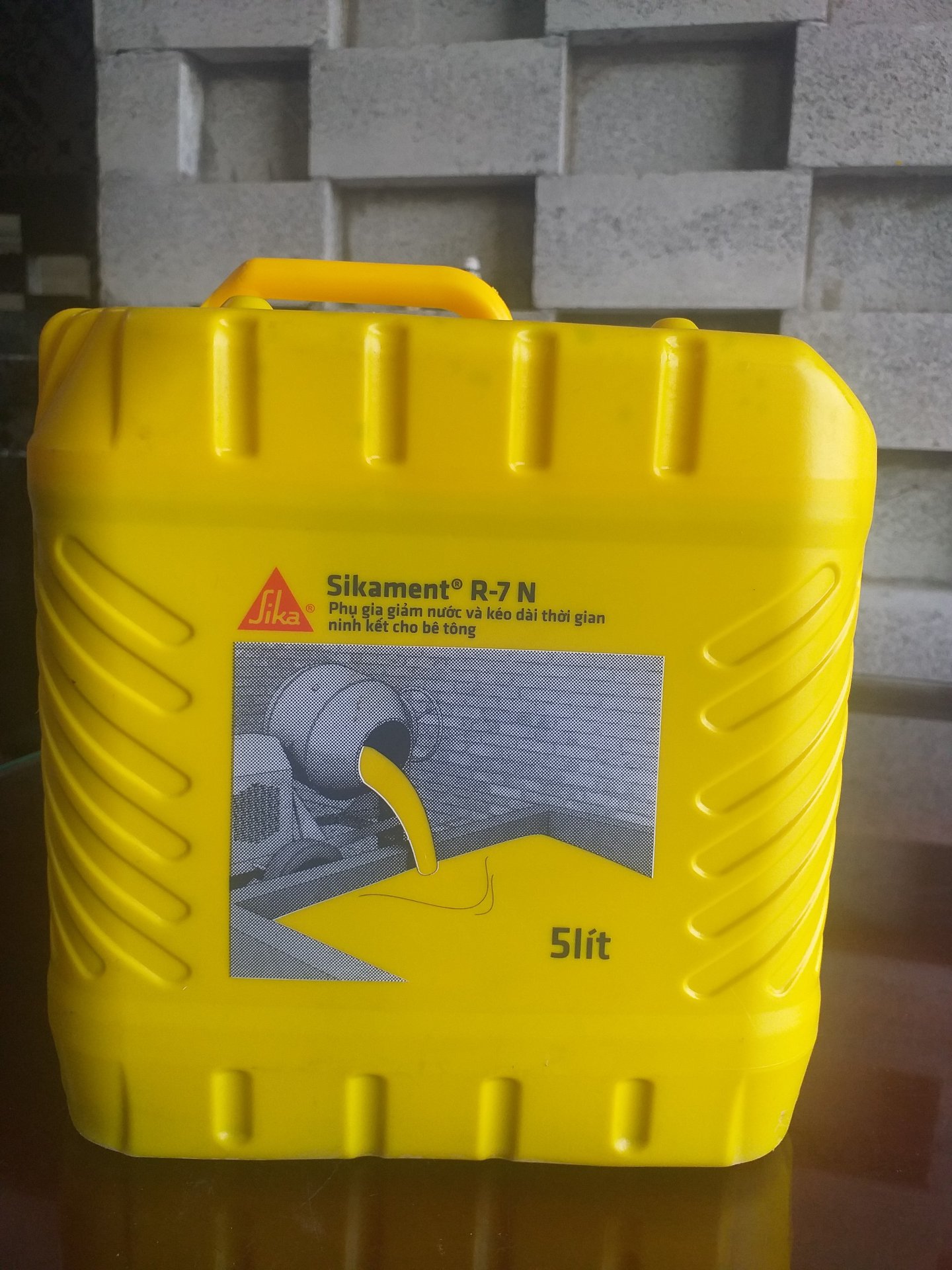 Sikament R-7 N 5L - Phụ gia giảm nước, tăng cường độ sớm cho bê tông | Dtlgroup.vn