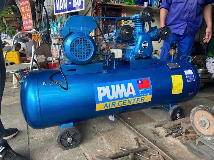 Máy Nén Khí Dây Đai Puma 4HP 200L 1 Pha Áp 12.5 Bar