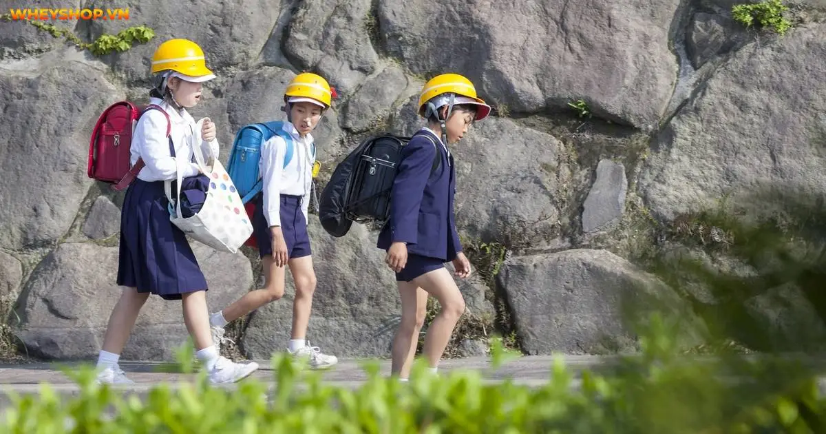 Trẻ em đi bộ nhiều có tốt không? - WheyShop.vn