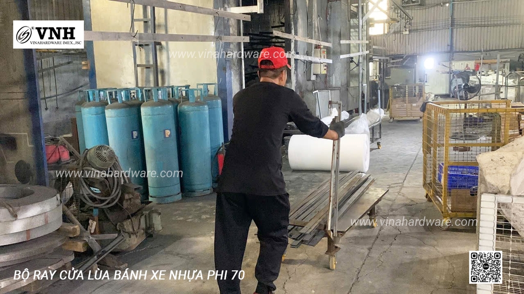 Bộ ray cửa lùa bánh xe nhựa phi 70 Vinahardware - VNH0012371 - 1905mm ...