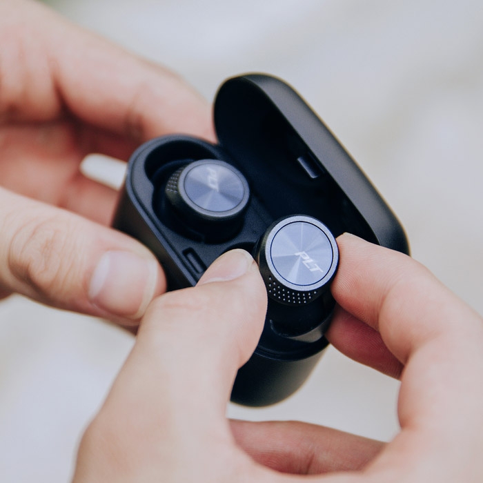 Bán tai nghe không dây Plantronics Backbeat Pro 5100 | Techwear.VN