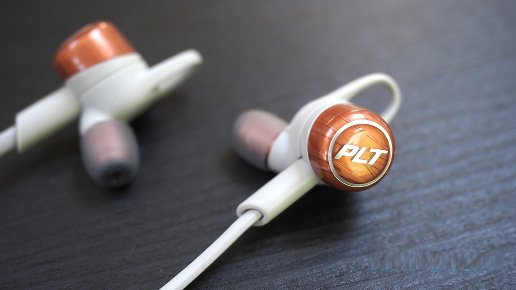 Mua tai nghe Plantronics BackBeat Go 3 chính hãng tại TechWear ...