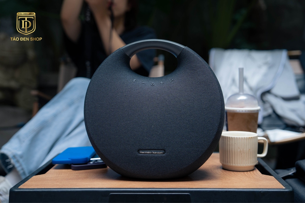 Harman Kardon Onyx Studio 6