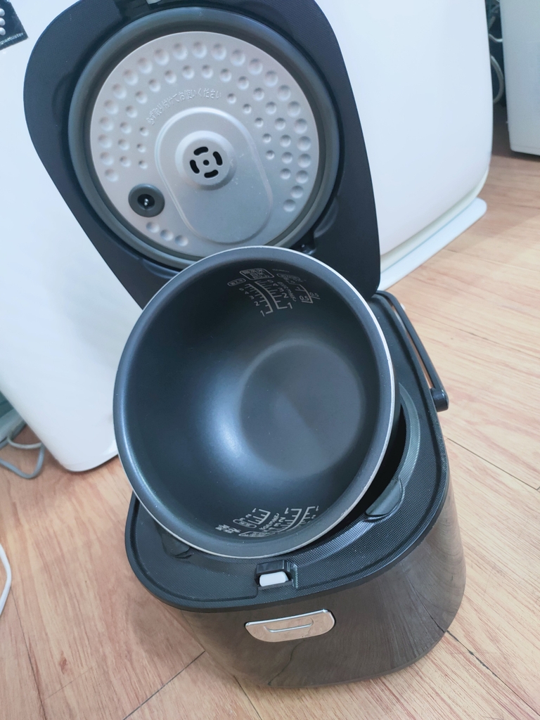 Nồi cao tần IH IRIS OHYAMA 1L màu đen siêu đẹp | dienlanhtrungdung.com