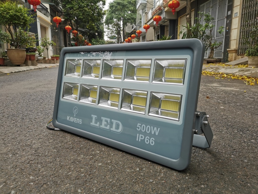 Đèn pha led 500W Kavens Công ty TNHH sản xuất thương mại HT Lighting ...