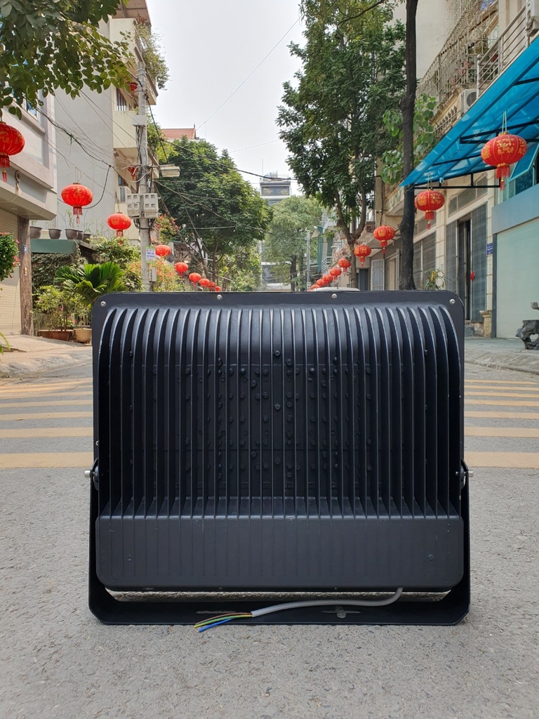 Đèn pha Led Kavin 500W pha ly KIP07 Công ty TNHH sản xuất thương mại HT ...