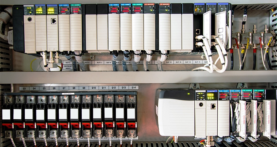 PLC Là Gì? Ưu Điểm Và Nhược Điểm Chính Của PLC