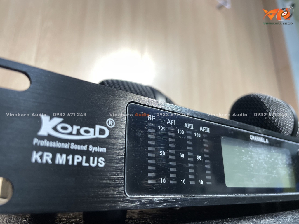 Micro không dây Korad M1 Plus, UHF, sóng khỏe | Vinakara.com