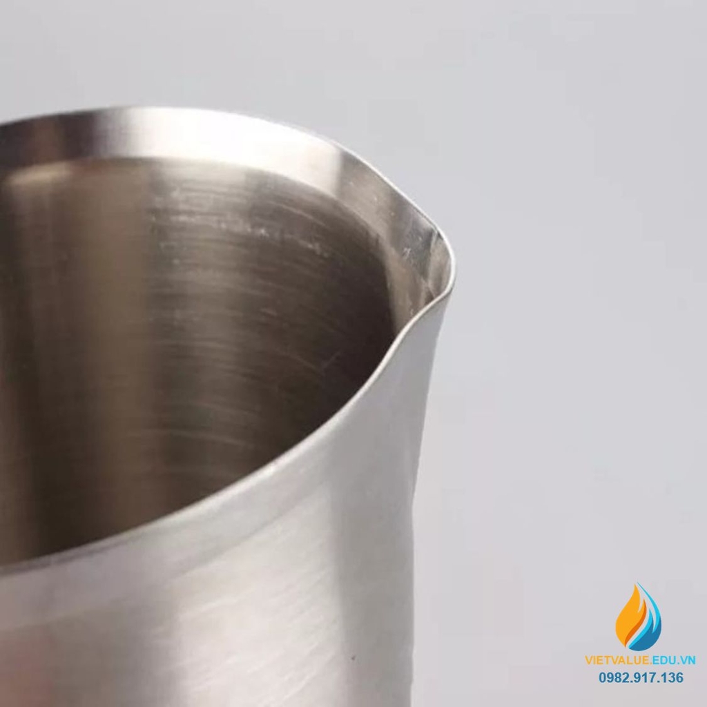 Ca inox 304 có chia vạch, có tay cầm, có mỏ, dung tích 500ml VIETVALUE