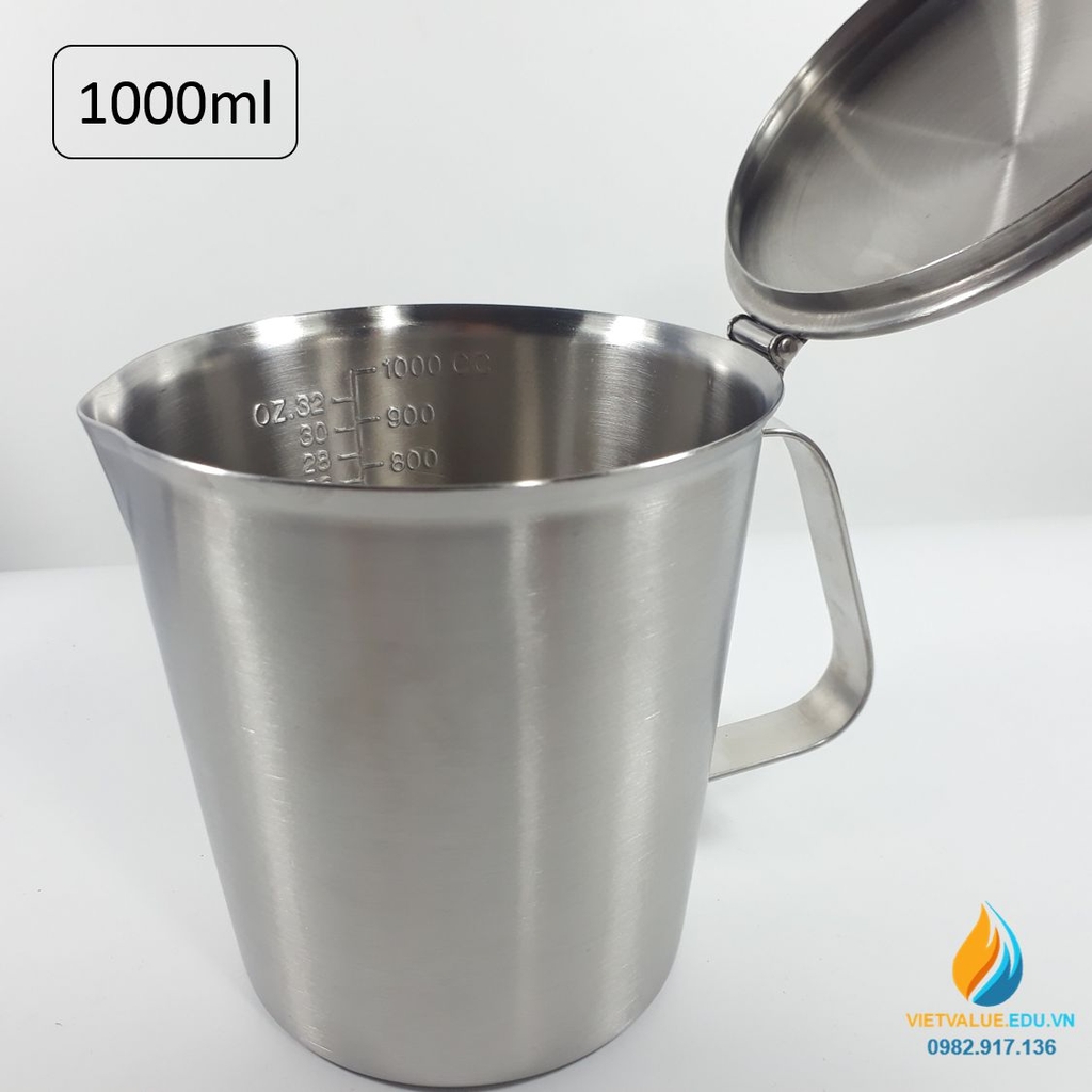 Ca Inox 304 có nắp, dung tích 1000ml, vạch chia, có quai, có cỏ rót VIETVALUE