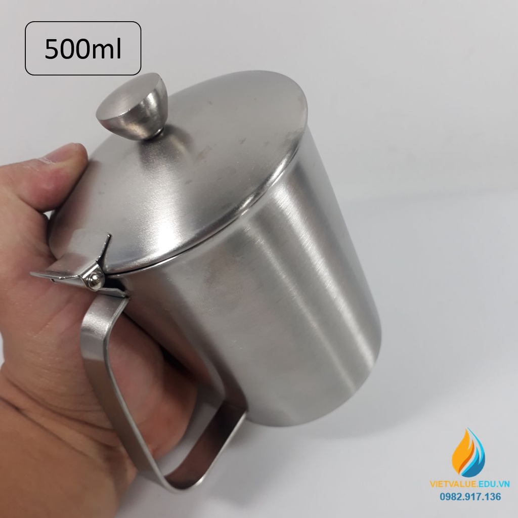Ca Inox 304 có nắp, dung tích 500ml, vạch chia, có quai, có cỏ rót VIETVALUE