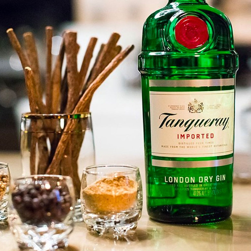 Tanqueray London Dry Gin barrevo.com