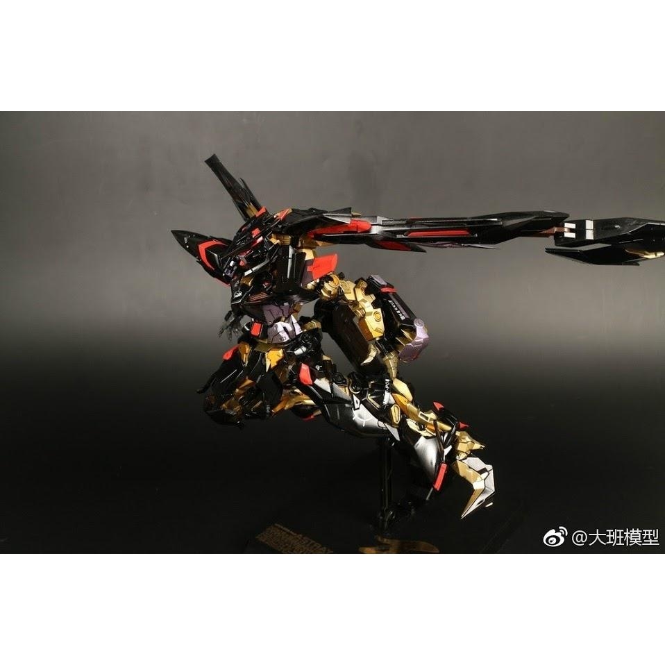 Daban Model 1/100 MG Astray Gold Frame Amatsu Mina ver MB Gundam