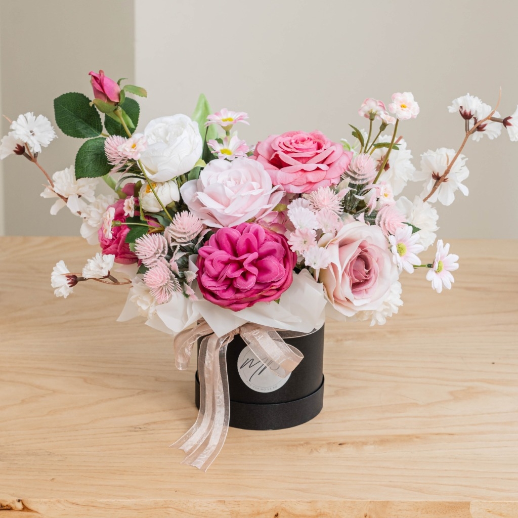 Mini Blooming Box - Claris – Hoa của Mơ và Bơ - Tiệm Hoa Lụa Cao Cấp