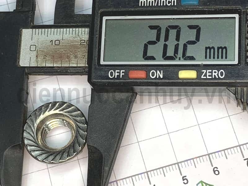 Đai ốc Ecu inox 304 xịn M10 liền long đen | Điện, Nước, Kim Khí, Điện Lạnh