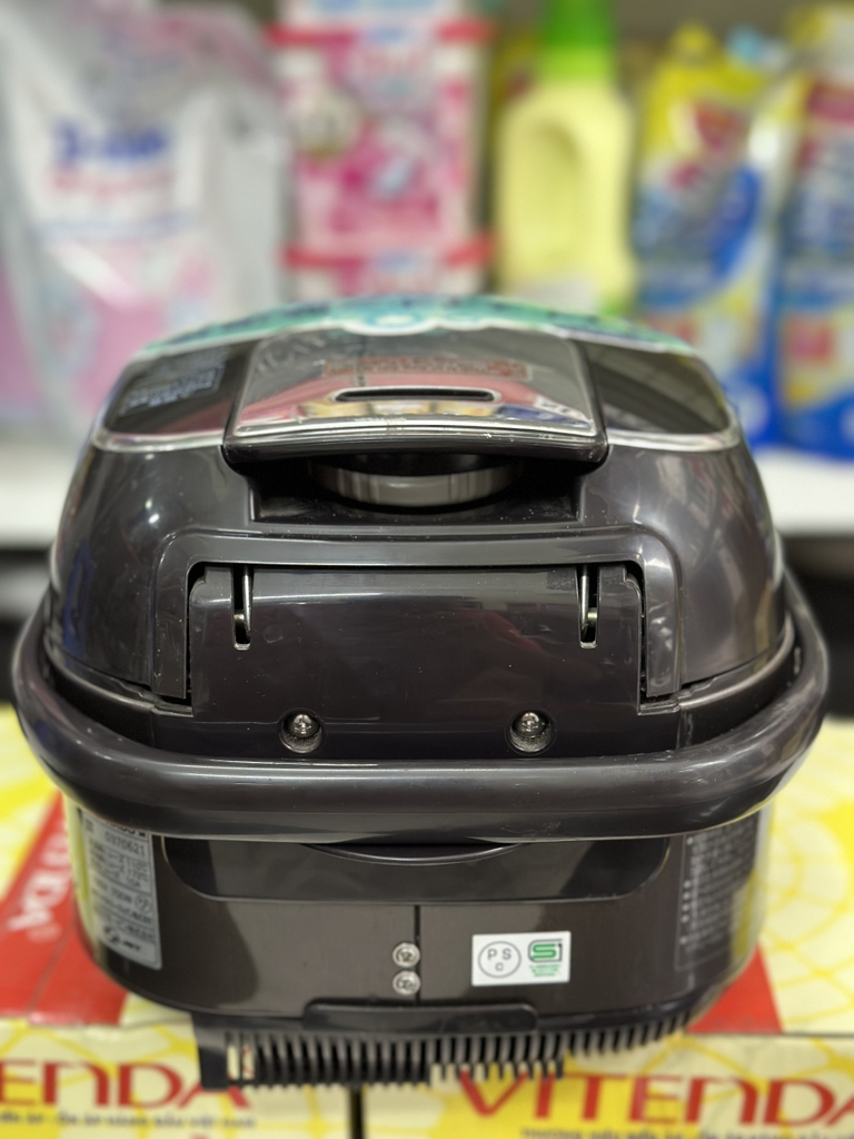Nồi cơm điện Cao tần Áp suất Zojirushi NP-RX05 Mới 95%