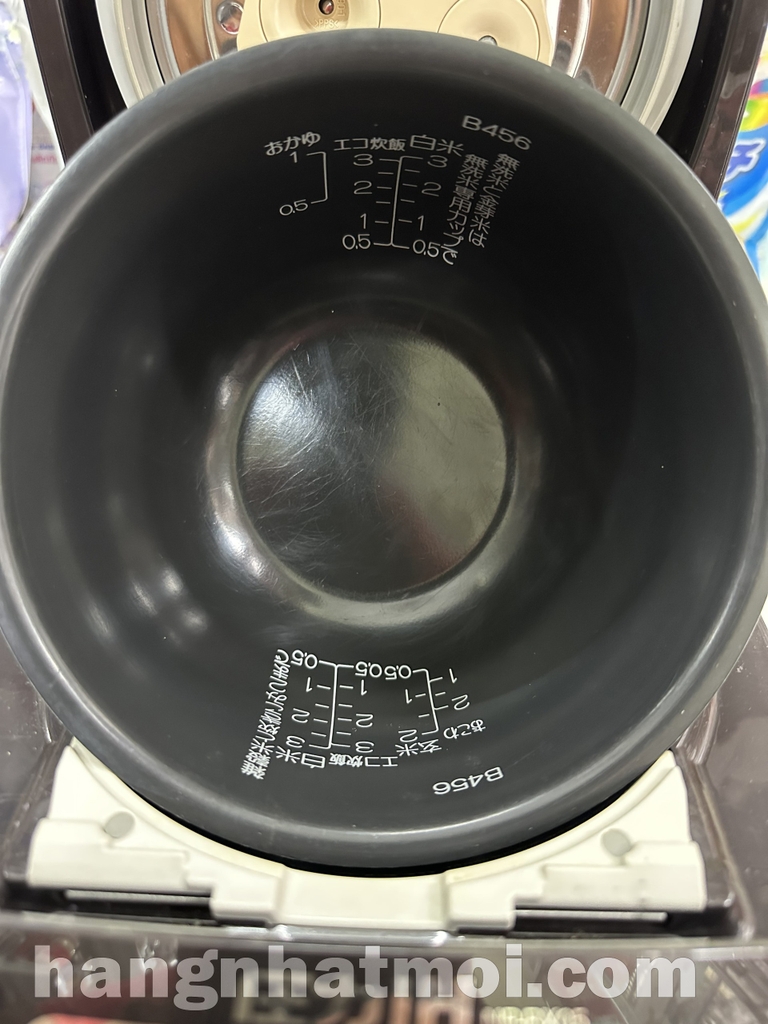 Nồi cơm điện Cao tần Áp suất Zojirushi NP-RX05 Mới 95%