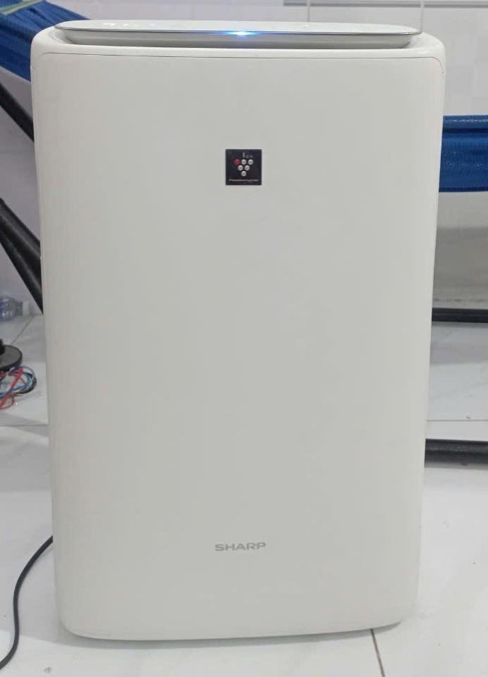 Máy lọc không khí tạo ẩm Sharp Plasmacluster 25000 KI-PS50-W Máy lọc không khí tạo ẩm Sharp Plasmacluster 25000 KI-PS50-W