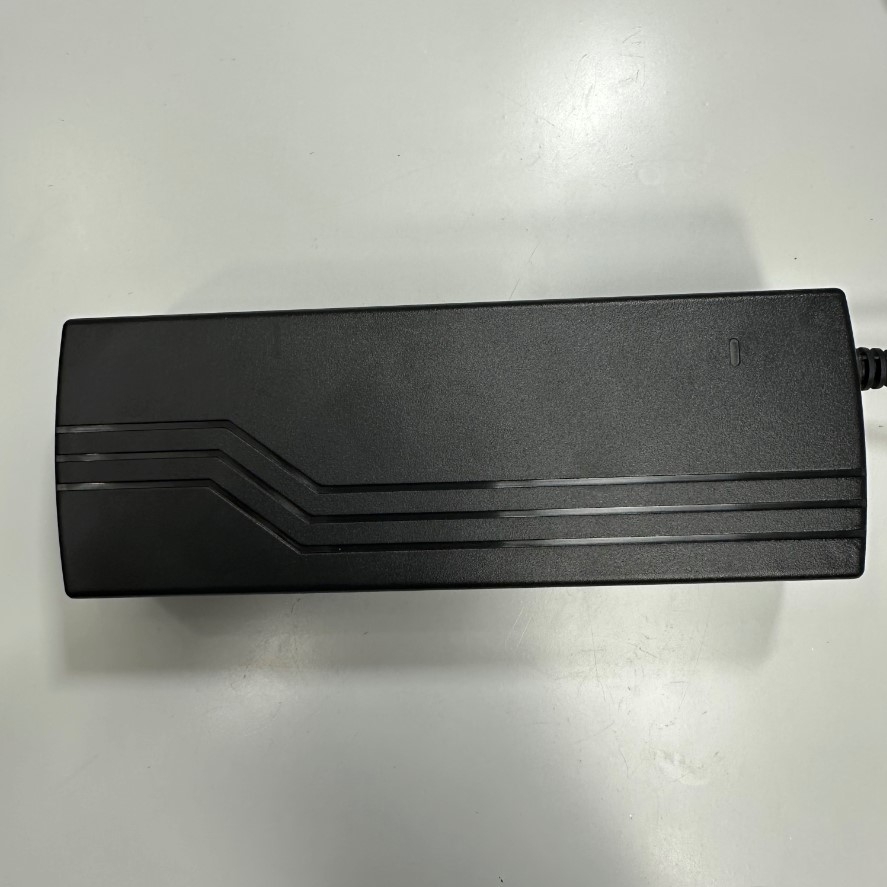 Adapter 24V 6A 150W EDAC EA11701F-240 Connector Tip Size 5.5mm x 2.5mm