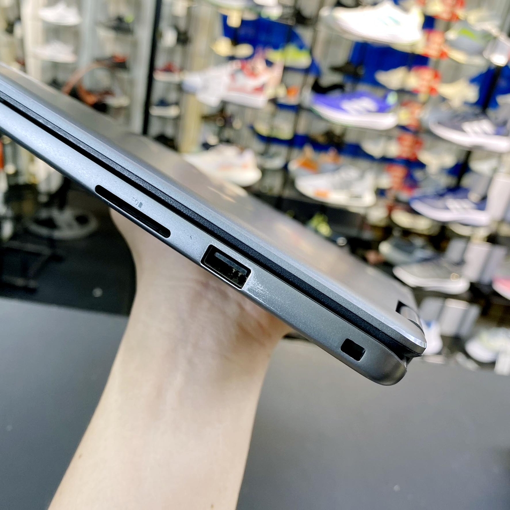 【Đã qua sử dụng】Dell Inspiron 7370 2in1 13.3 inch FHD i7-8550U 1.8GHz ...