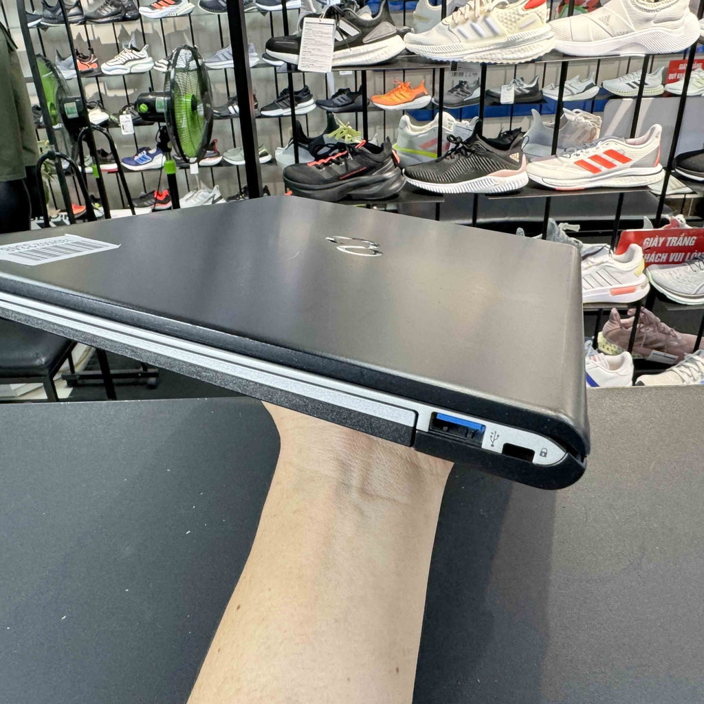 【Đã qua sử dụng】Fujitsu LIFEBOOK S938/S Core i5-8250U 1.6GHz | RAM 8GB ...