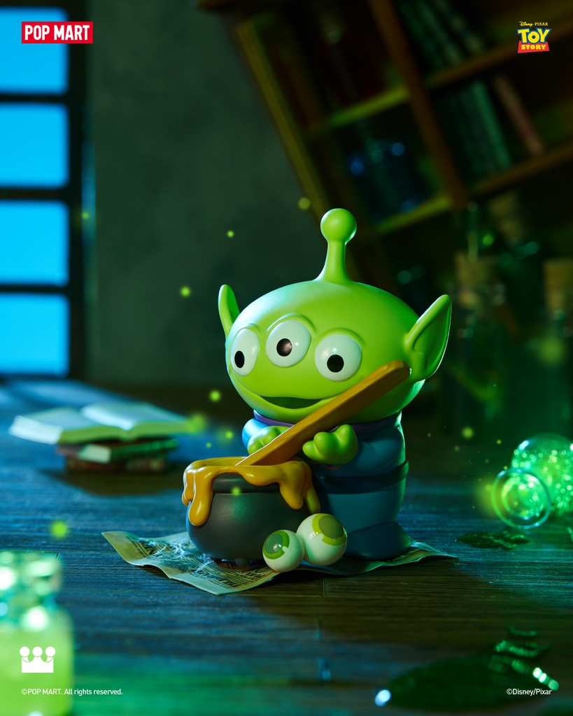 Disney/Pixar Spooky Night Series Figures | Toyist Zone