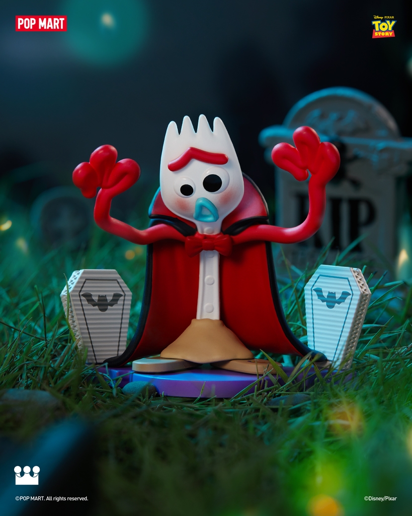 Disney/Pixar Spooky Night Series Figures | Toyist Zone