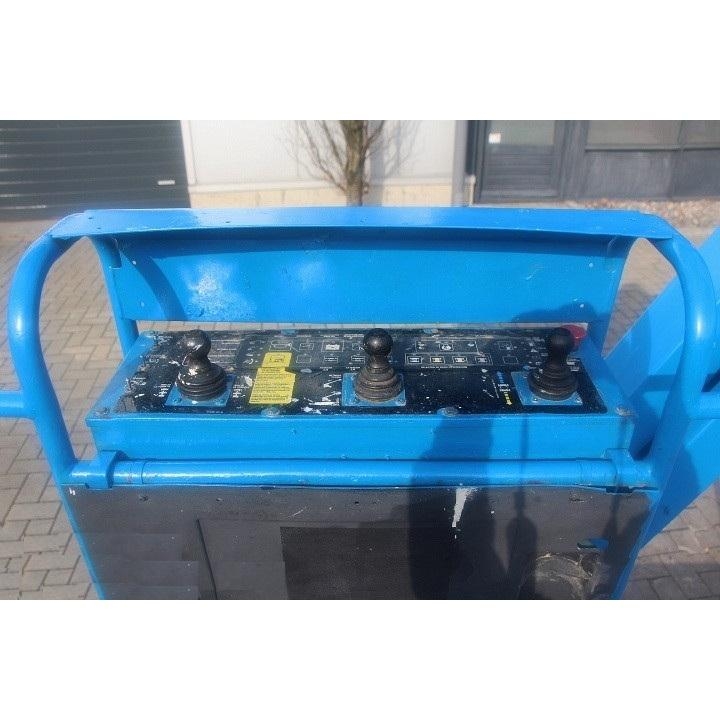 GENIE S105 2006 BOOM LIFT 34M