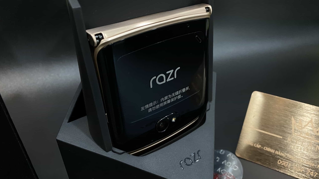 Motorola Razr 5G Gold | Kỳ Lân Luxury