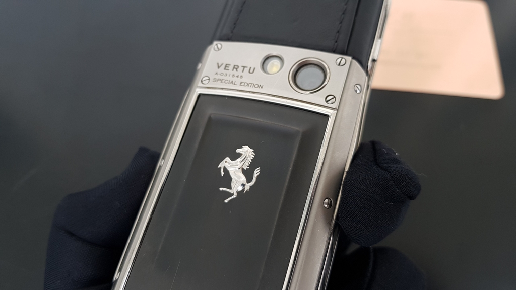 Vertu Ascent Ti Ferrari Limited | Kỳ Lân Luxury