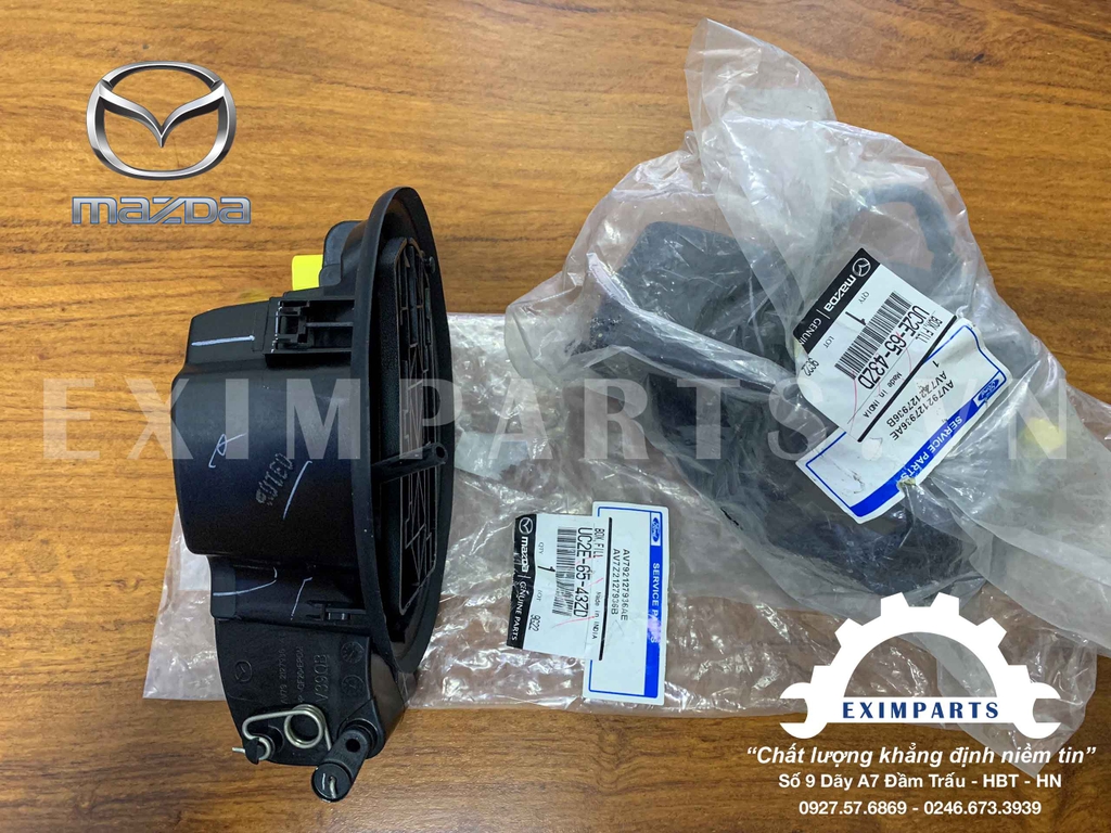 Đế bắt cửa thùng nhiên liệu Mazda BT50 chính hãng - Phụ tùng Mazda BT50