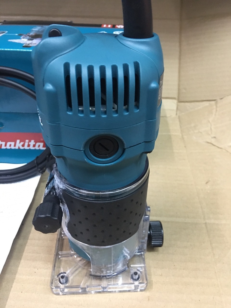 Máy Phay Makita 3709 (530W) | CÔNG TY TNHH THƯƠNG MẠI ĐIỆN MÁY HỒNG ÂN