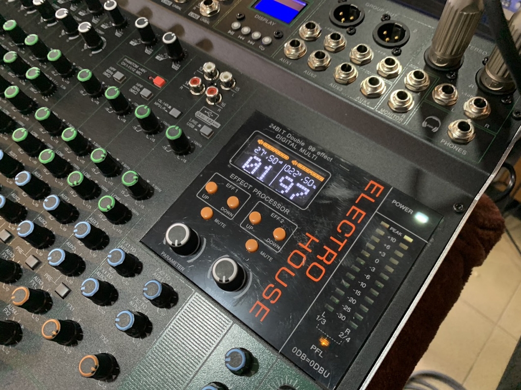 ELECTRO HOUSE XA-16PRO - Dual Effects Audio Mixer Console