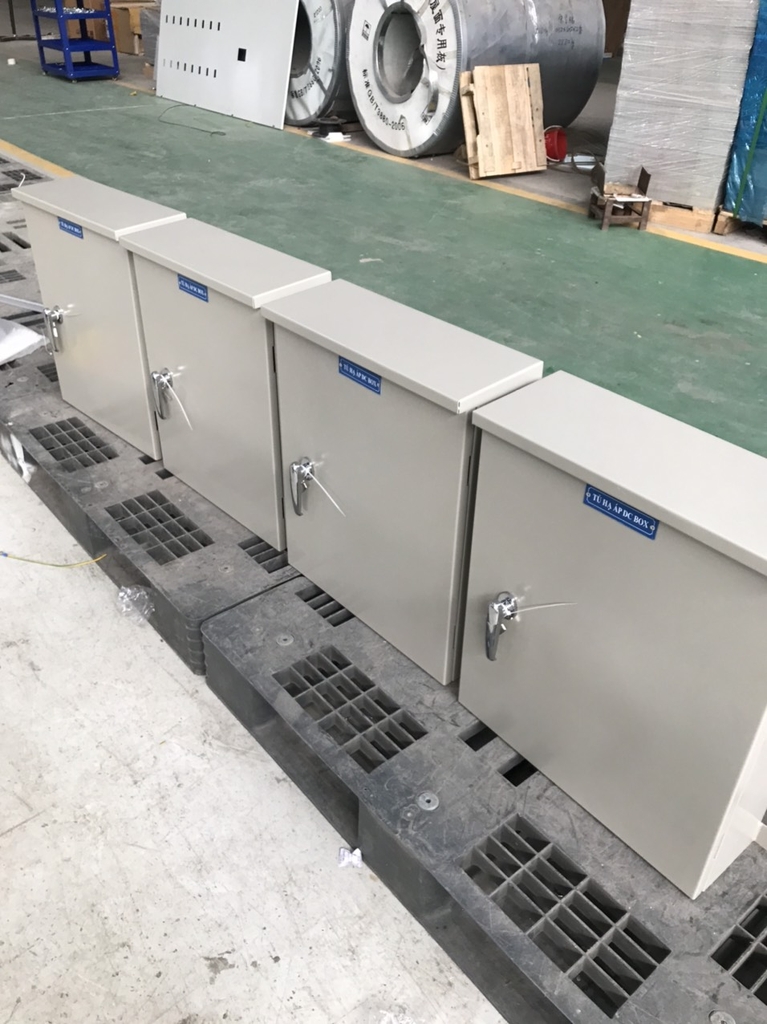 tủ điện DC box CÔNG TY TNHH XÂY LẮP VÀ PHÁT TRIỂN THƯƠNG MẠI KHẢI PHÁT