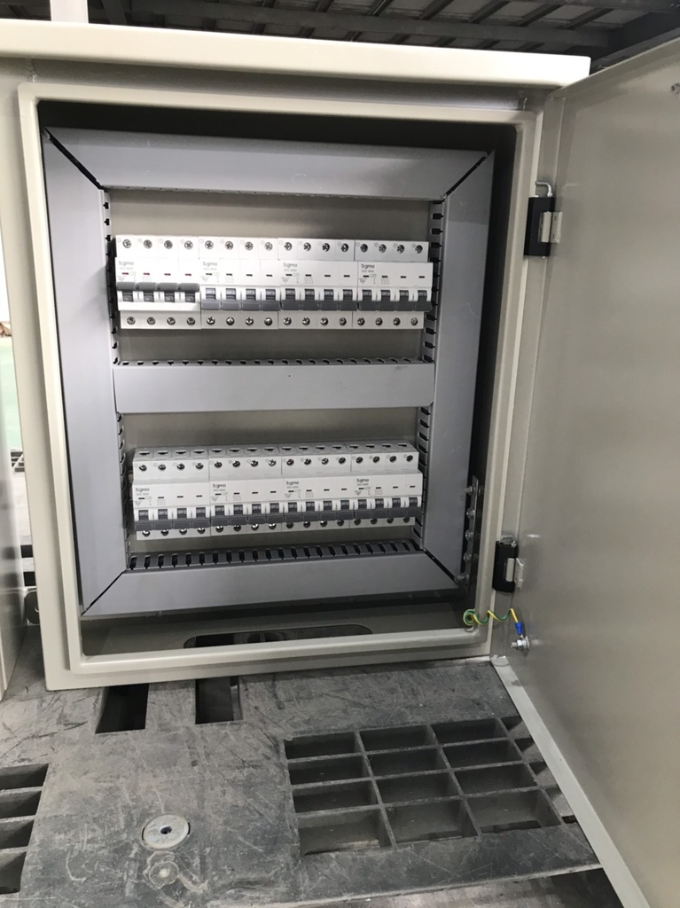 tủ điện DC box CÔNG TY TNHH XÂY LẮP VÀ PHÁT TRIỂN THƯƠNG MẠI KHẢI PHÁT