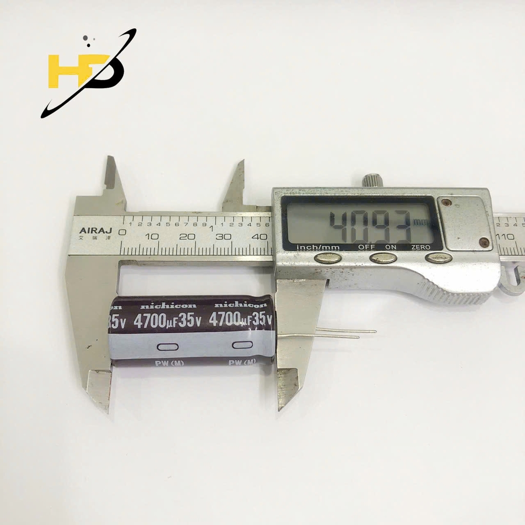 Tụ Hóa 4700uF 35V Kích Thước 40x18mm Màu Nâu Chính Hãng Nichicon
