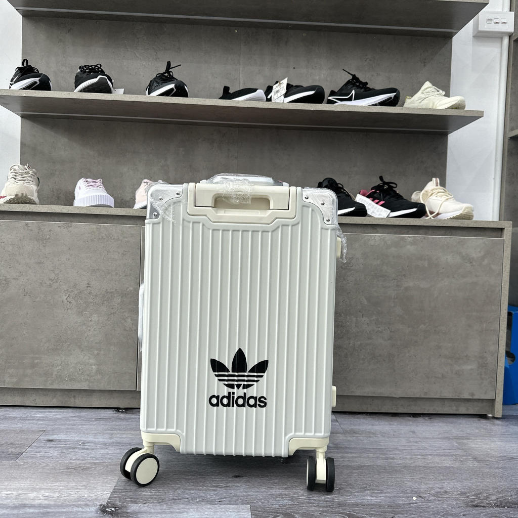 Vali Kéo Adidas Sticker Trắng Sữa 2023 mẫu 83 [ 38x24.6x58 ] | CITISHOP