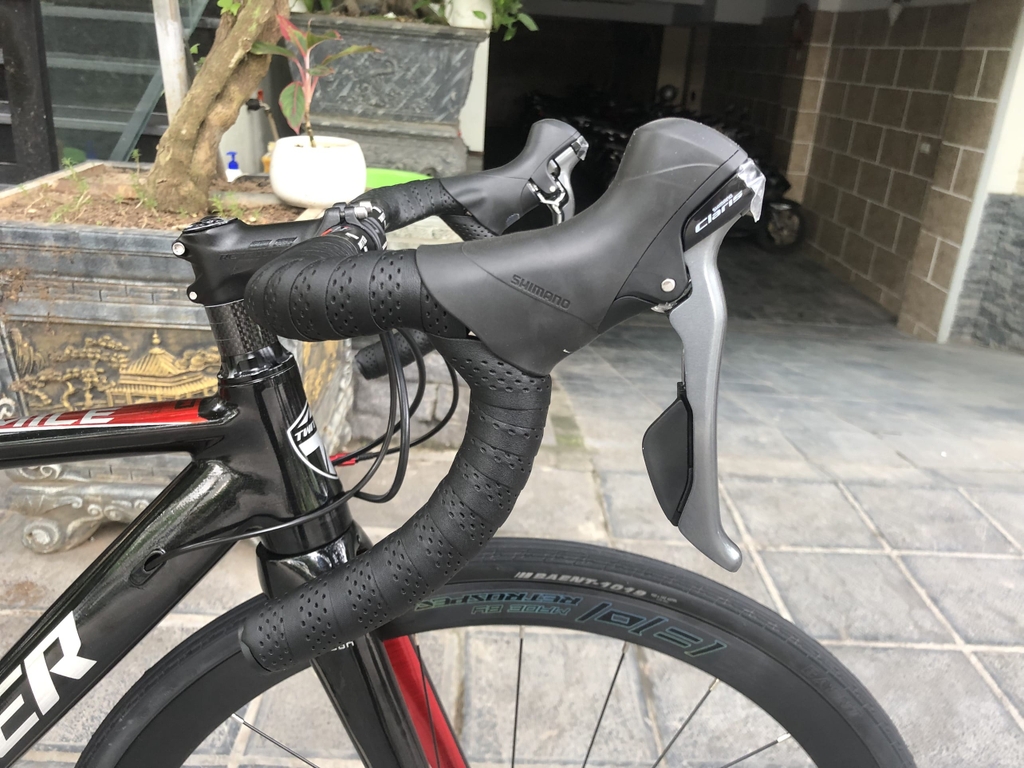Xe đạp đua Twitter Smile Disc R2000 phanh đĩa | Bike2School - Hệ thống ...