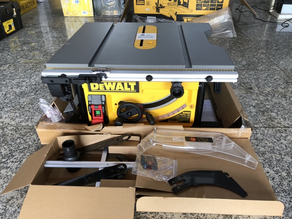 Máy cưa để bàn 250mm-2000W Dewalt DWE7492
