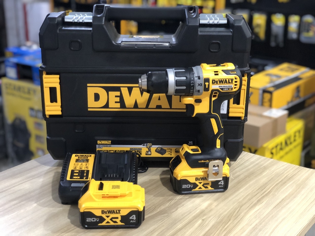 Máy khoan dùng pin 20V Max Dewalt DCD796M2