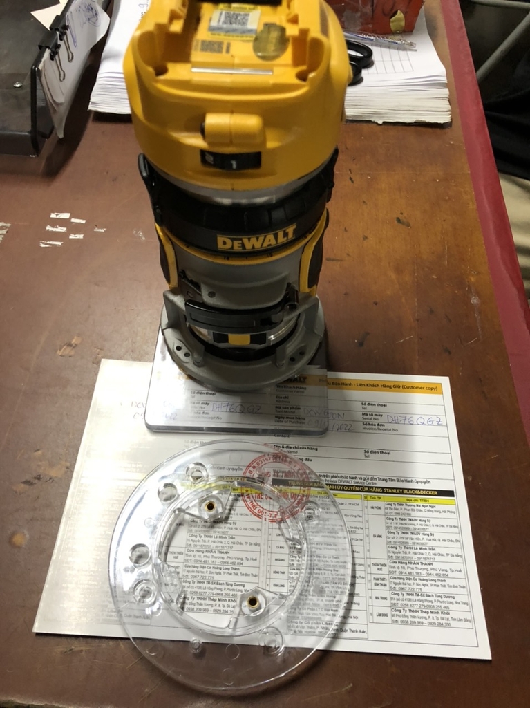 Máy phay cầm tay 18V/20V max Dewalt DCW600N