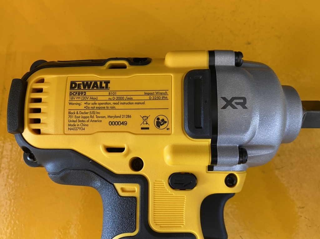 Máy siết bulon dùng pin 20V Dewalt DCF892N