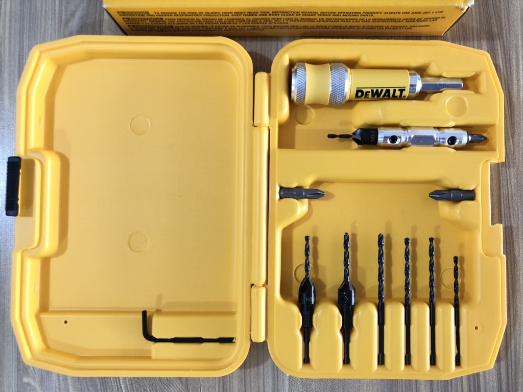 Bộ mũi khoan vít 12 chi tiết Dewalt DW2735P